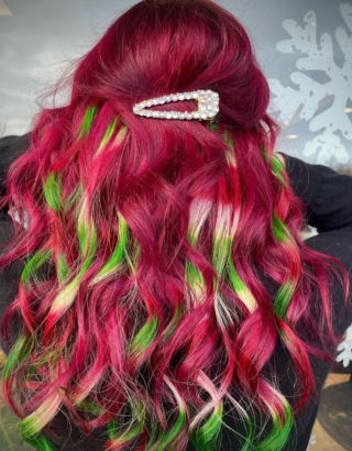 23 Beautiful Christmas Hair Color Ideas - Simply Happy Hair