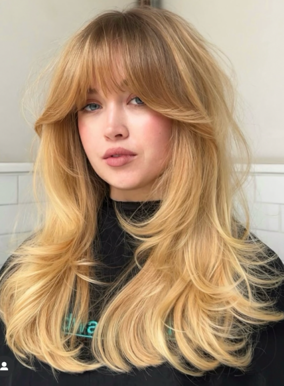 23 Perfect Haircuts for Round Faces - Simply Happy Hair