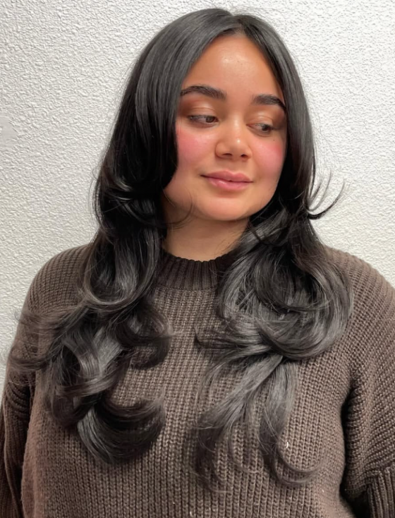 23 Perfect Haircuts for Round Faces - Simply Happy Hair