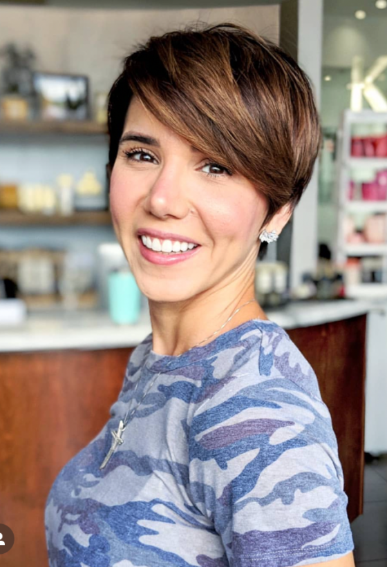 23 Perfect Haircuts for Round Faces - Simply Happy Hair