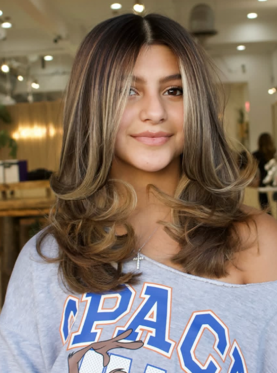 23 Perfect Haircuts for Round Faces - Simply Happy Hair