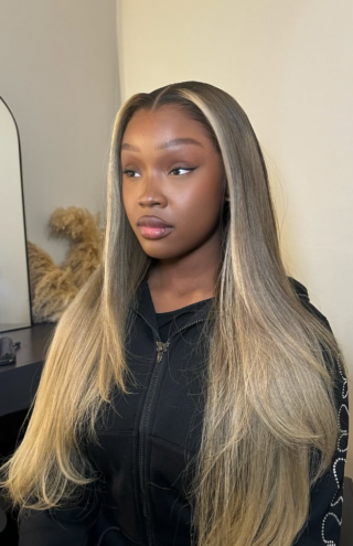 23 Stunning Frontal Lace Hairstyles (You'll Love These!) - Simply Happy ...