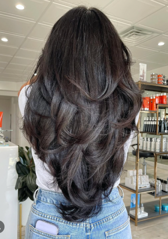 27 Beautiful Butterfly Haircuts You Should Bookmark Now! - Simply Happy ...