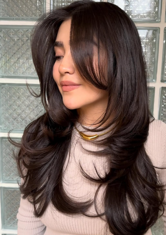 27 Beautiful Butterfly Haircuts You Should Bookmark Now! - Simply Happy ...