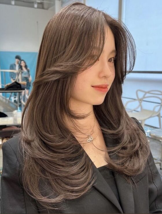 27 Beautiful Butterfly Haircuts You Should Bookmark Now! - Simply Happy ...